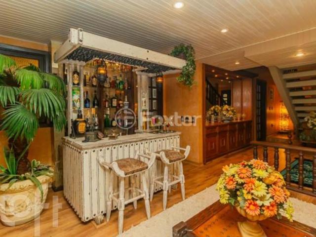 Casa à venda em Boa Vista com 550 m², 4 quartos, 4 suítes, 3 vagas