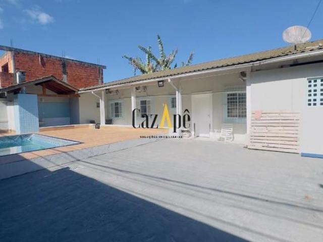 Casa à Venda em Boiçucanga