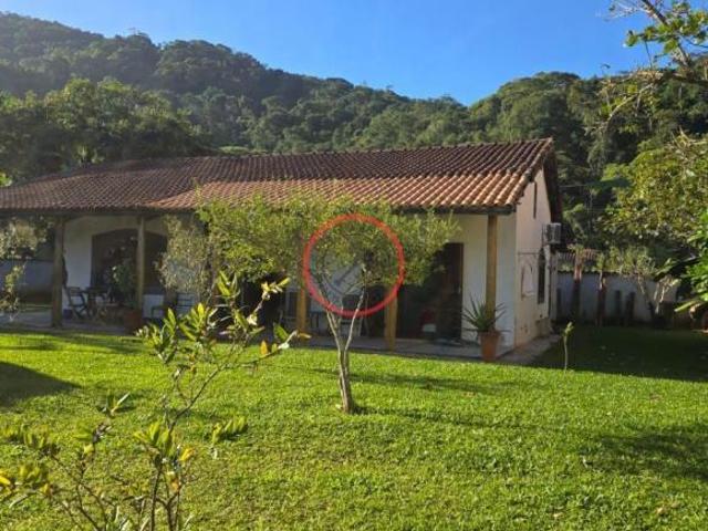 CASA A VENDA EM BOISSUCANGA, COM 3 DORMITÓRIOS, SENDO 1 SUÍTE, EM TERRENO DE 823 MT, 300 MT DE ÀREA