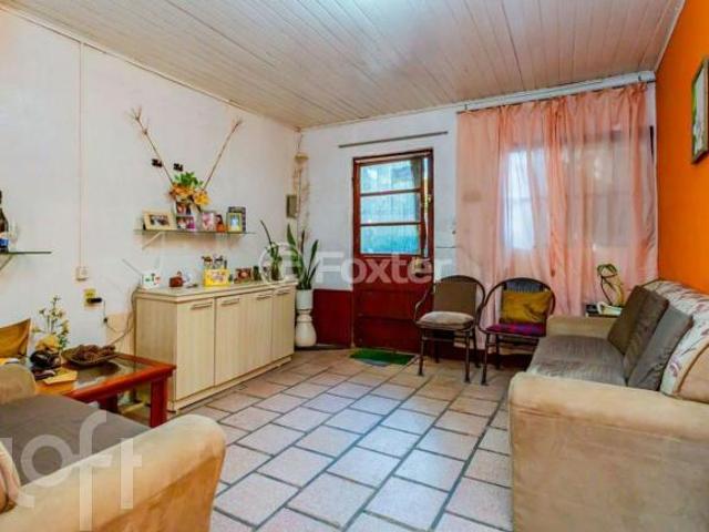 Casa à venda em Bom Jesus com 69 m², 2 quartos, 1 suíte