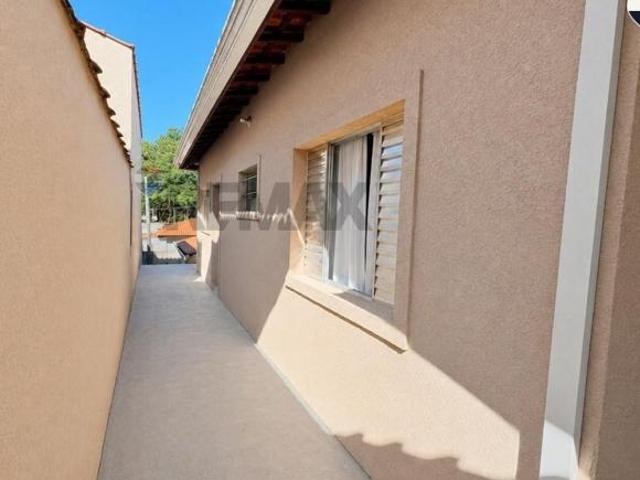 Casa à Venda em Bom Jesus dos Perdões no Bairro Marf 1