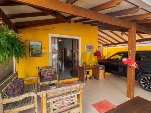 Casa a Venda em Boracéia Bertioga