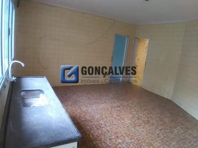 Casa à venda em Baeta Neves, SBC – 3 quartos, quintal e 2 vagas