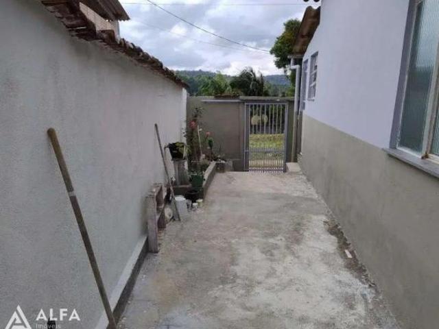 Casa à venda em Barbacena, Pinheiro Grosso, com 3 quartos