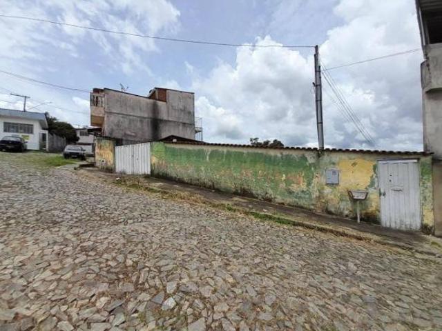 Casa à venda em Barbacena, São José, com 5 quartos, 102m²