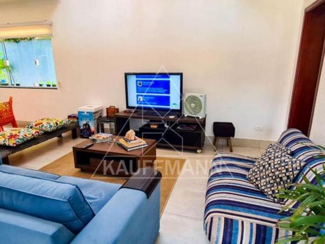 Casa á venda em Barra do Una São Sebastião, 4 Dorms 2 Suítes, 4 Vagas 300m²