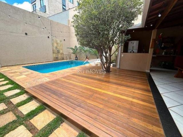Casa com 3 quartos à venda em Belo Horizonte, no bairro Barreiro