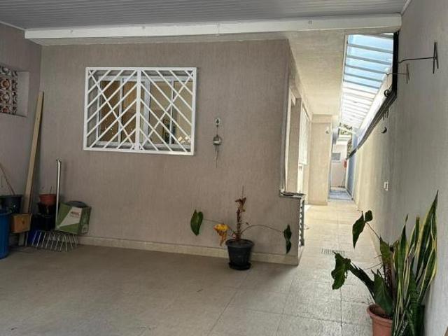 Casa à Venda em Barueri: 2 Dorms, 3 Banheiros, 120m²