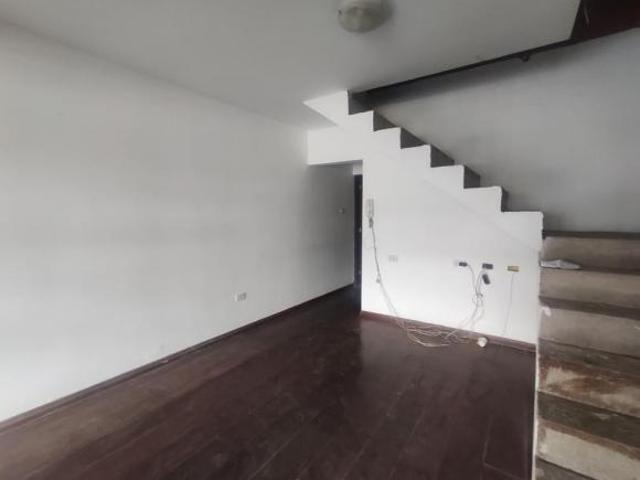 Casa à venda em Barueri, Jardim Tupã, com 2 quartos, com 186 m², Não Esta Em Con
