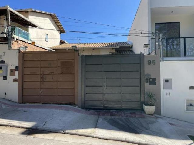 Casa à venda em Betim Centro 90.24m²