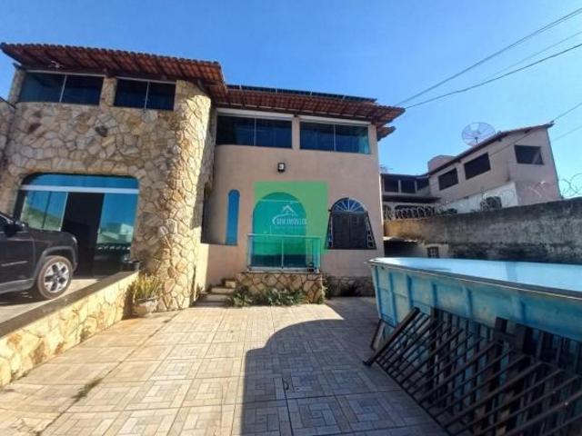 Casa à venda em Betim MG, bairro Espírito Santo: 3 quartos, 1 suíte, 3 salas, 3 banheiros, 4 vagas d