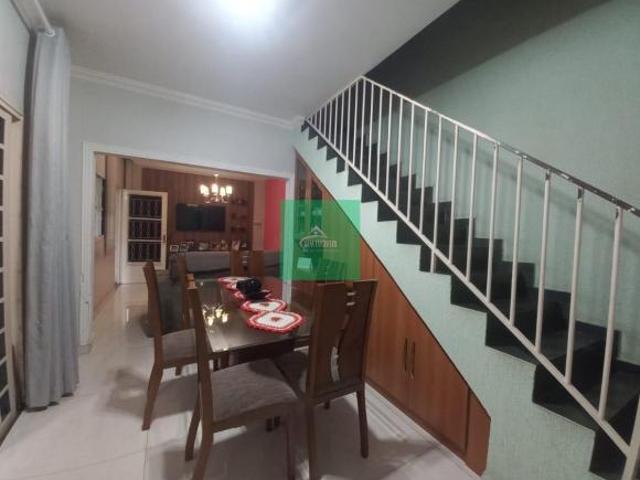 Casa à venda em Betim MG, bairro Senhora de Fátima: 3 quartos, 1 suíte, 1 sala, 2 banheiros, 2 vagas