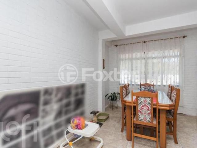 Casa à venda em Belém Novo com 104 m², 2 quartos, 1 vaga