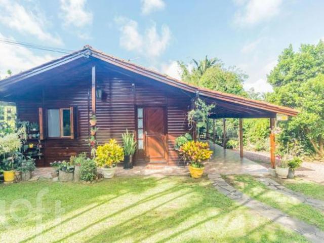 Casa à venda em Belém Novo com 205 m², 5 quartos, 3 vagas