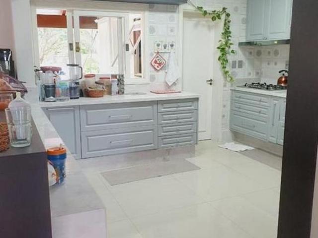 Casa à venda em Belém Novo com 217 m², 3 quartos, 1 suíte, 2 vagas