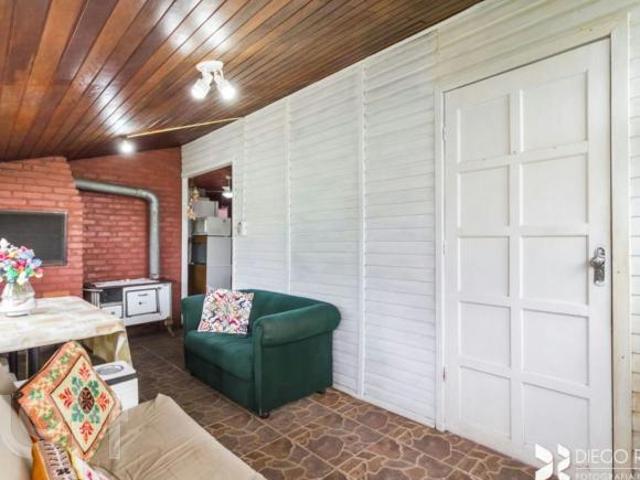 Casa à venda em Belém Velho com 85 m², 3 quartos, 2 vagas