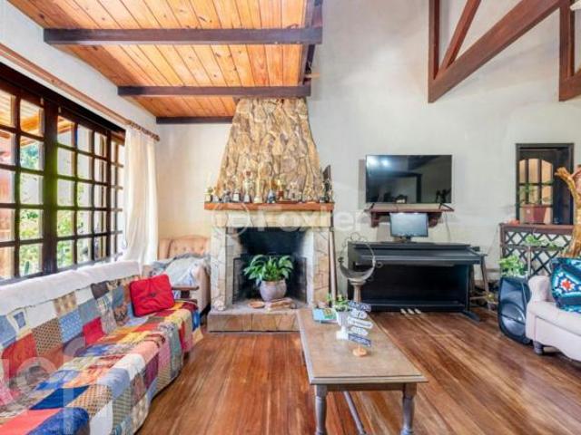 Casa à venda em Belém Velho com 8615 m², 4 quartos, 2 vagas