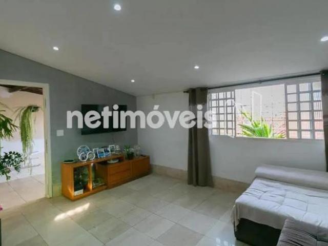 Casa à Venda em Belo Horizonte | 3 Quartos, Suíte e Quintal