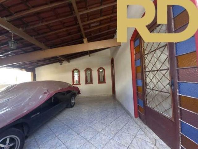 Casa à venda em Belo Horizonte Bairro Jonas Veiga em lote de 360 metros quadrados
