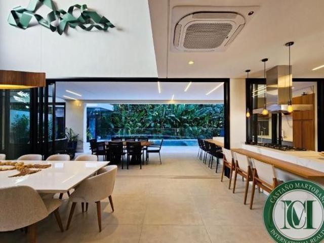 CASA À VENDA EM BERTIOGA RIVIERA DE SÃO LOURENÇO