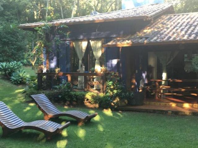 Casa à Venda em Brumadinho MG: 1 Quarto, 1 Suíte, 2 Salas, 2 Banheiros, 4 Vagas de Garagem, 150m² na