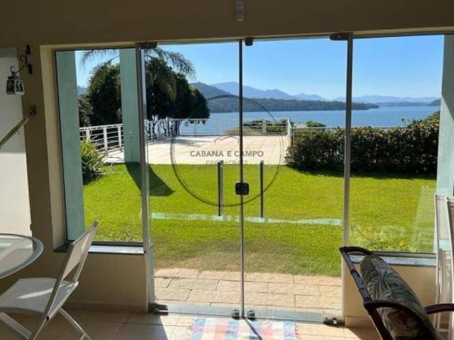 Casa à venda em Bragança Paulista Vista para represa