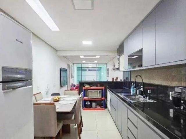Casa à venda em Brasília DF, Setor Oeste Gama: 3 quartos, 4 banheiros, 5 vagas, 144m² de área