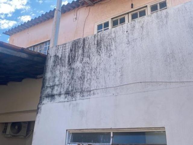 Casa à venda em Brasília DF, Riacho Fundo II: 2 quartos, 1 banheiro, 182,00 m² de área. Aproveite!