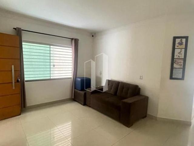 Casa à Venda em Goiânia: 3 Dormitórios e 1 Suíte por R$430k