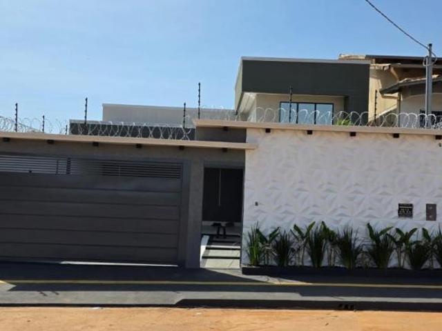 Casa a Venda em Goiânia, Setor Faiçalville, 3 d, 3 s, 4 b, 3 vagas