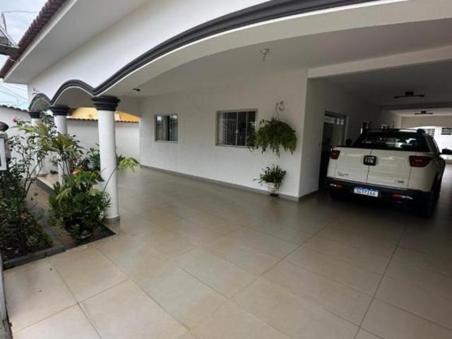 Casa à venda em Goiânia/GO