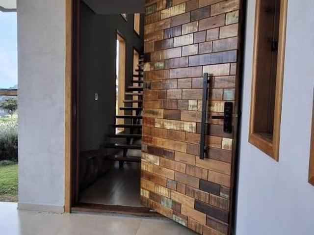 Casa a venda em Gonçalves MG