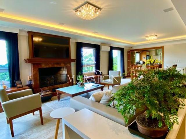 CASA À VENDA EM GRAMADO COM TRÊS DORMITÓRIOS