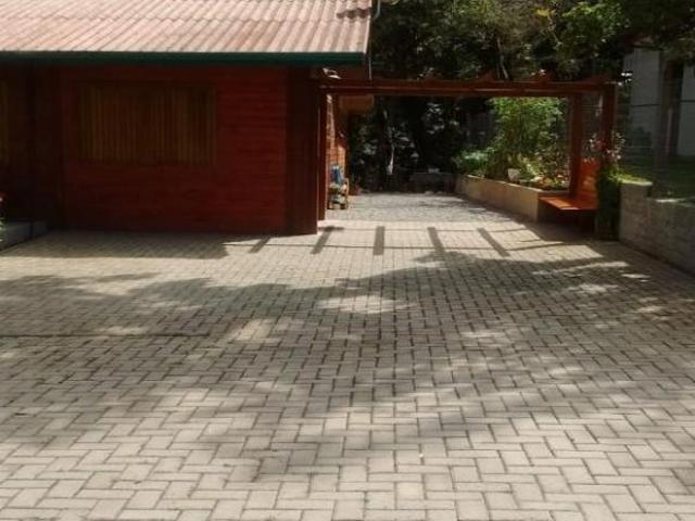 Casa à Venda em Gramado | Condomínio Villagio | 4 Dormitórios com Suítes | Casa de Hóspedes para Loc