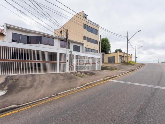 Casa à venda em Guabirotuba