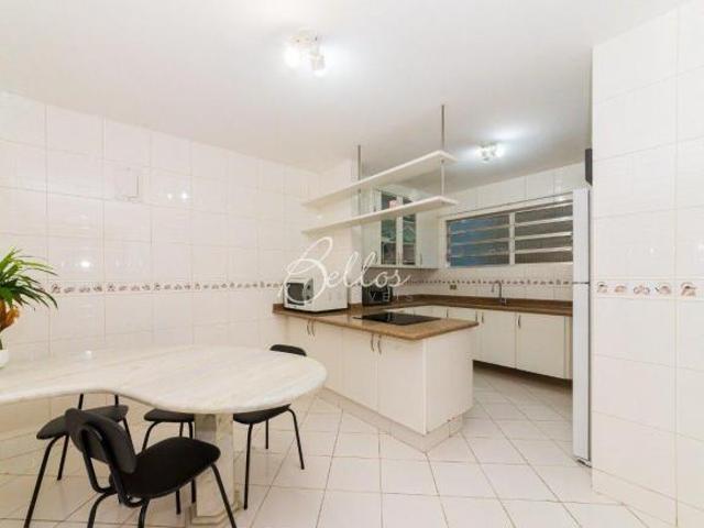 Casa à venda em Guabirotuba