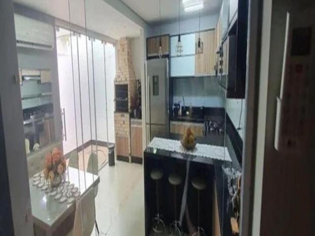 Casa à Venda em Guaratinguetá I 3 Quartos I 1 Suíte I 2 Vagas I Área de Lazer