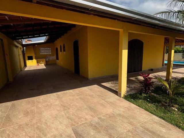 CASA À VENDA EM GUARATUBA – OPORTUNIDADE IMPERDÍVEL!