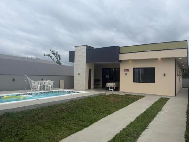 Casa à Venda em Guaratuba: Conforto, Lazer e Qualidade de Vida no Litoral! Aproveite essa Oportunida