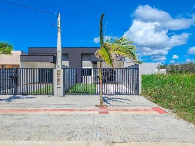 CASA A VENDA EM GUARATUBA
