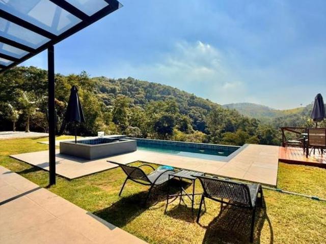 Casa à venda em Guararema/SP