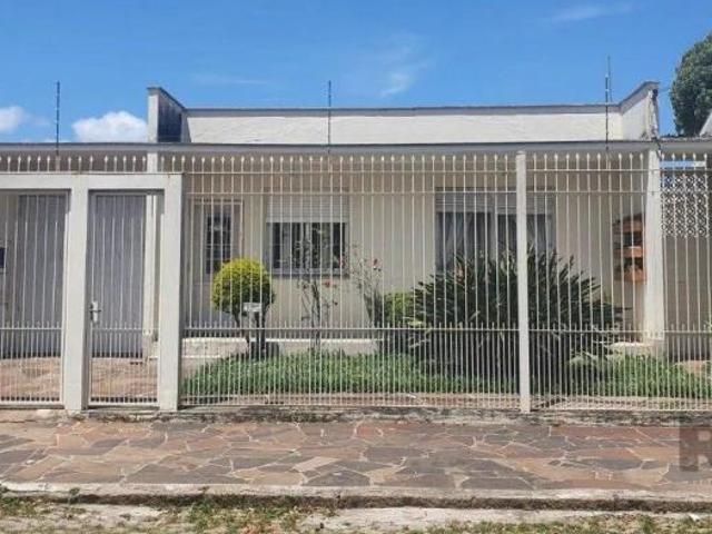 Casa à venda em Guarujá