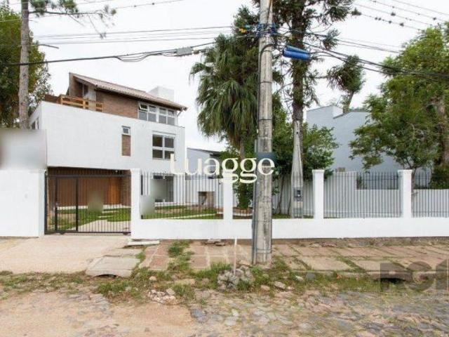 Casa à venda em Guarujá
