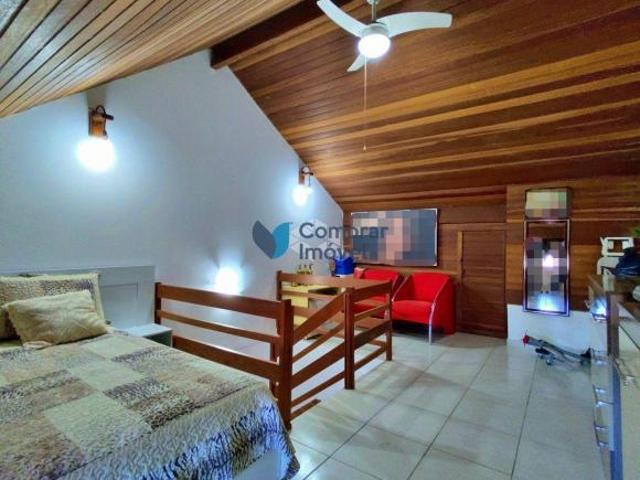 Casa à venda em Guarujá