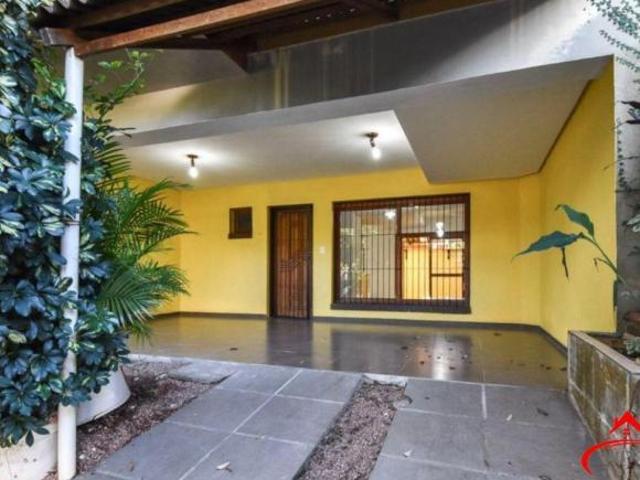 Casa à venda em Guarujá