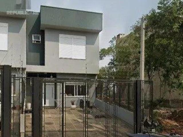 Casa à venda em Guarujá