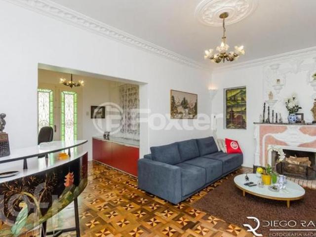 Casa à venda em Guarujá com 660 m², 3 quartos, 2 suítes, 4 vagas