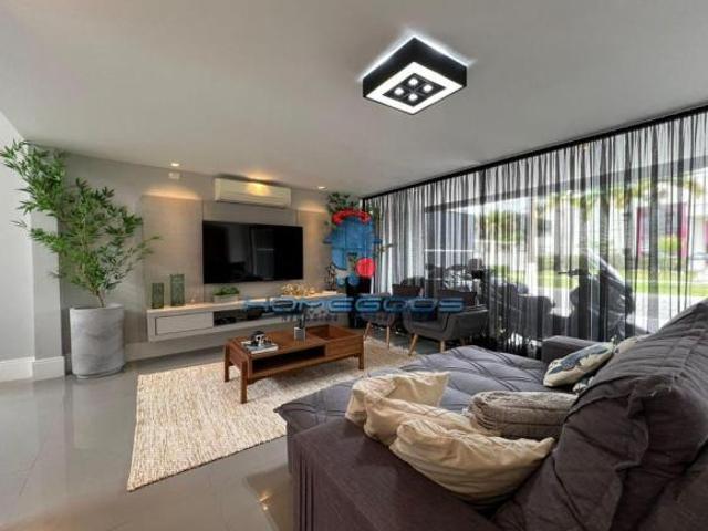 Casa à venda em Guarujá, Jardim Acapulco, com 6 suítes, com 540 m², Jardim Acapulco
