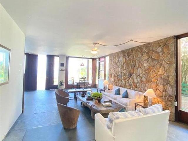 Casa à Venda em Guarujá SP