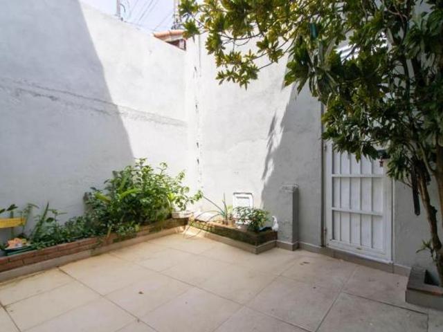 Casa à Venda em Guarulhos com 3 Dormitórios, 4 Vagas e Quintal Amplo 220m²